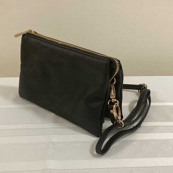 HOBO | Bags | Expandable Crossbody Travel Purse | Poshmark